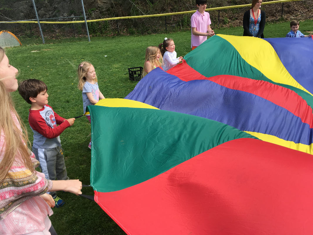 Fraser Woods Montessori School | Lower School Parachute Fun!