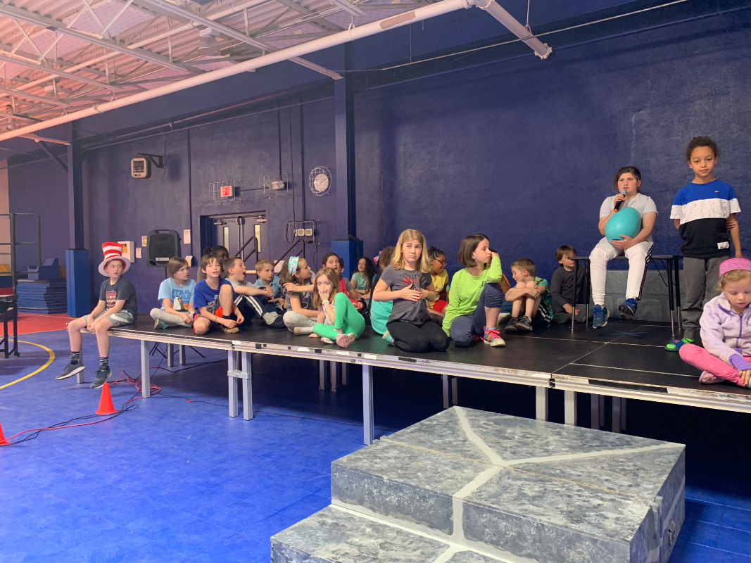 Fraser Woods Montessori School | Lower Elementary: Working Together