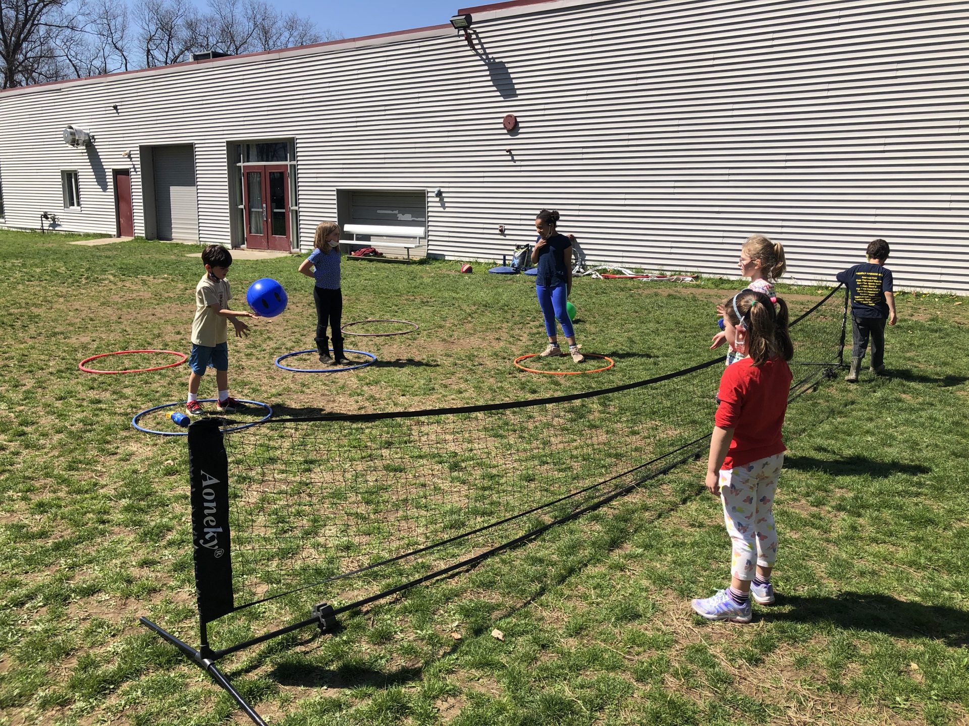 Fraser Woods Montessori School | Elementary Volleyball