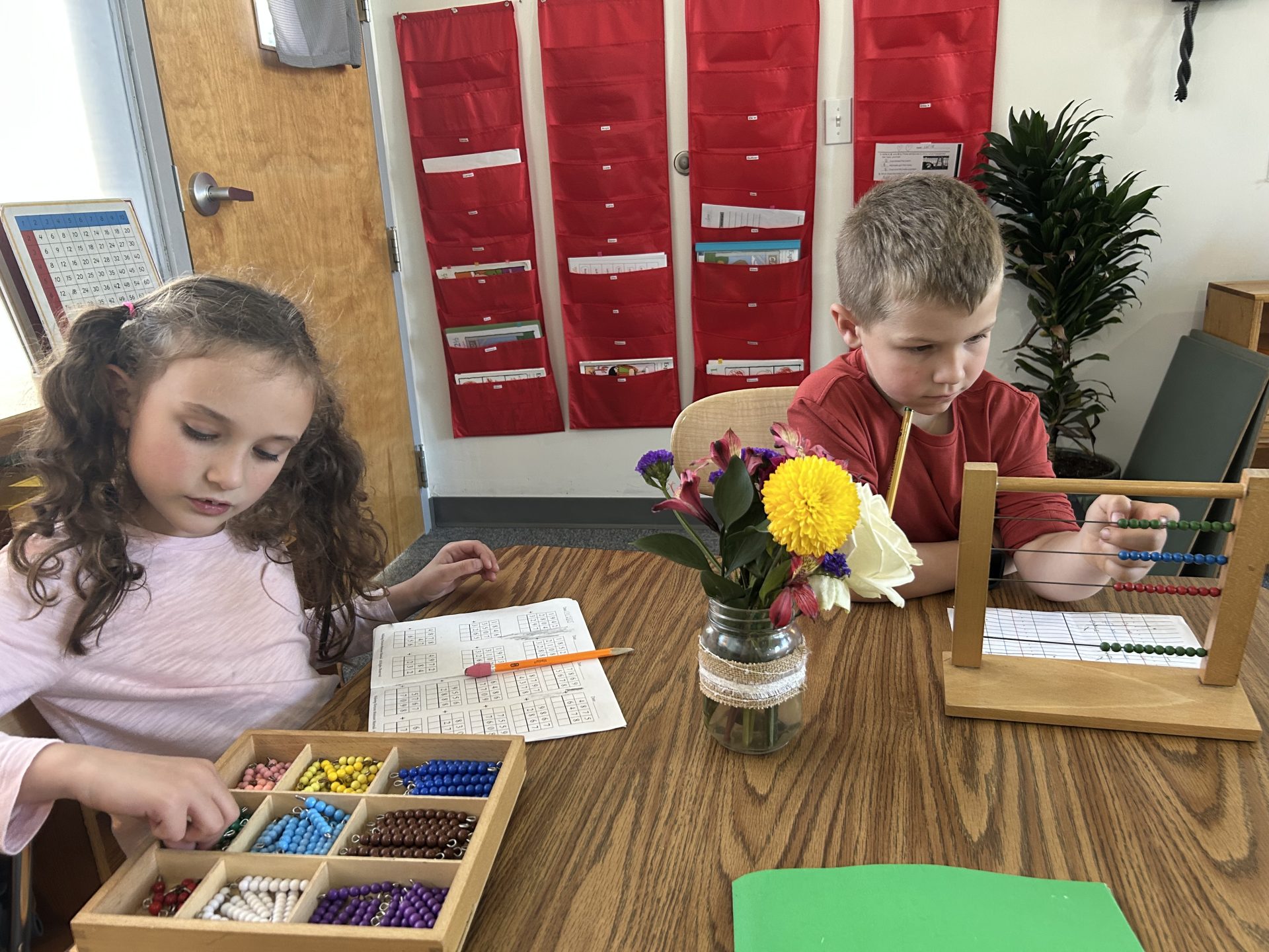 Fraser Woods Montessori School | Lower Elementary Grammar Lessons
